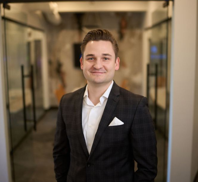 Benjamin Lewandowski - InsureLine Brokers (Complete)